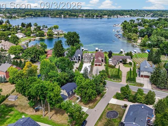 2499 Horseshoe Drive