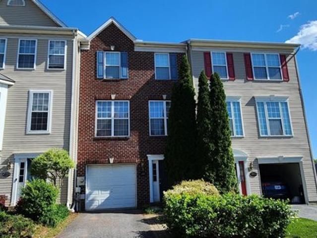 2499 Lakeside Dr, Frederick, MD 21702