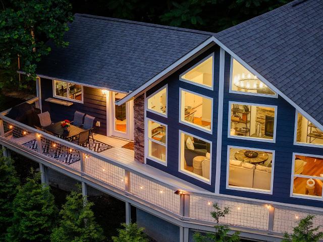 2499 Shoreside Dr