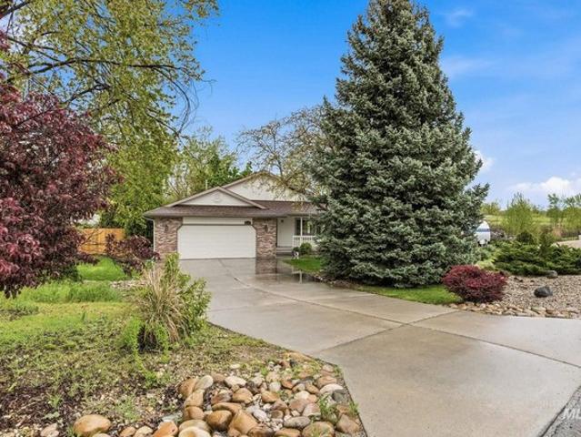 24900 Coventry Dr, Caldwell, ID 83607