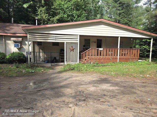 2490 Fawn Ct, Saint Helen, MI 48656