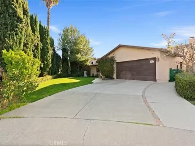 24911 Via Santa Cruz, Mission Viejo, CA 92692 MLS #OC25154529