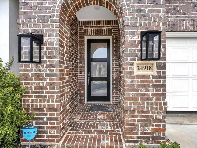 24918 Hibiscus Garden Way