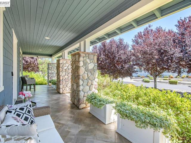 2491 Cowan Way
