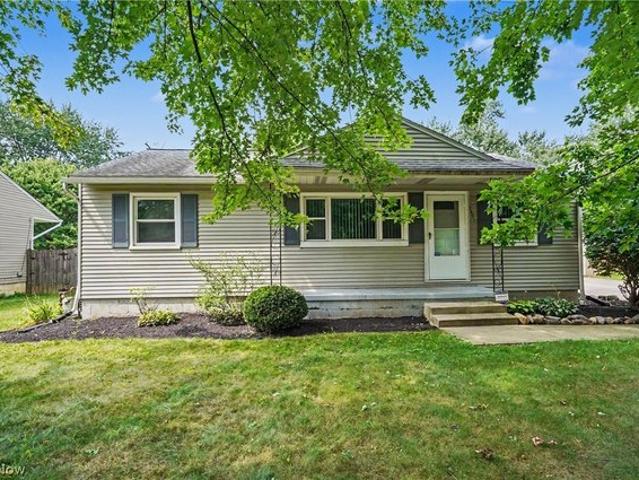 2491 Graham Rd, Stow, OH 44224