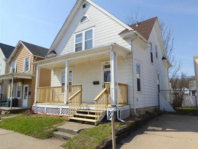 2491 Jackson St, Dubuque, IA 52001