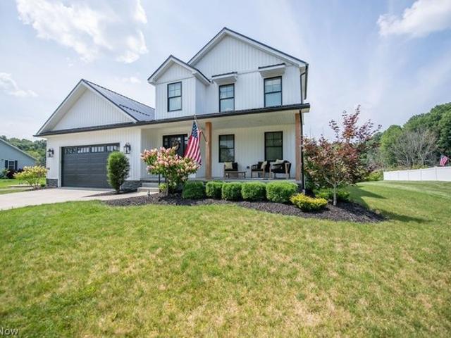 2491 Queensbury Rd, Alliance, OH 44601