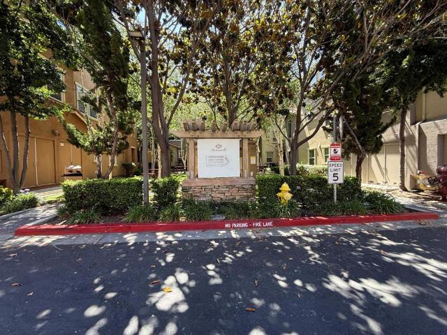 2492 autumnvale Avenue