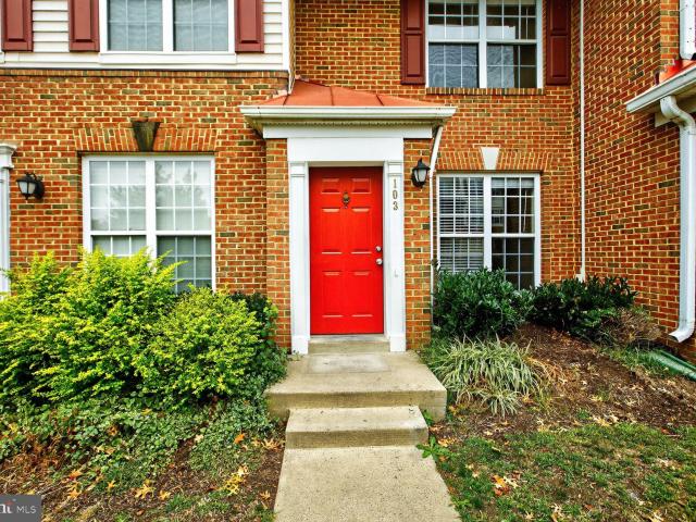 2492 Quick St, Unit 103, Herndon, VA 20171 | MLS #VAFX2304