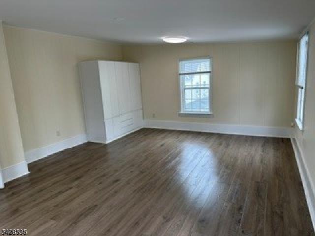 2493 Lamington Rd