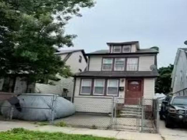 249th St