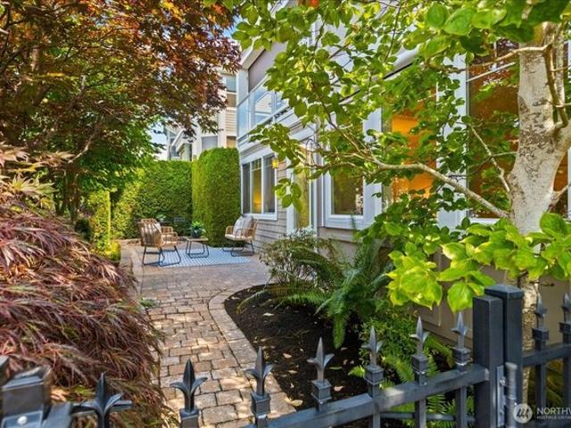 249 4th Ave S Apt 101, Edmonds, WA 98020