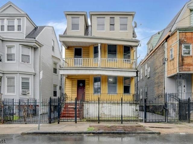 249 4th St, Newark, NJ 07107