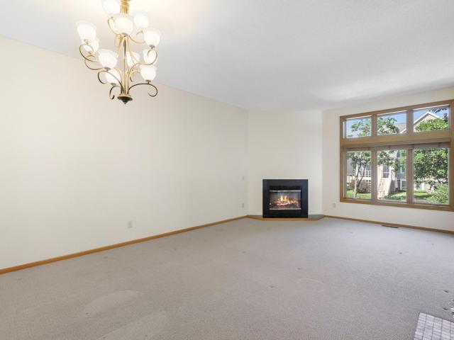 249 6th Street NE