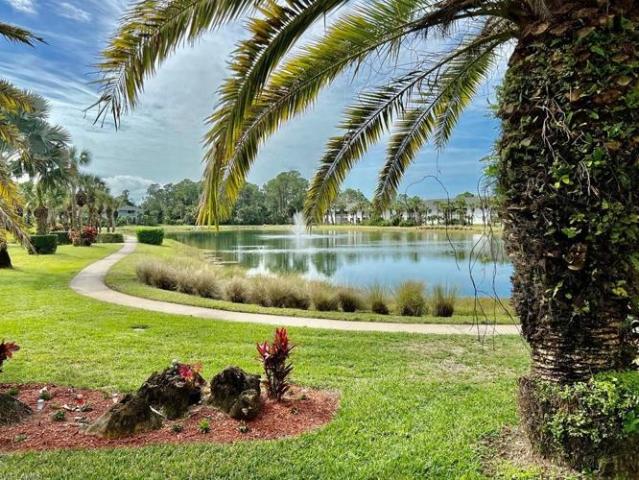 249 Gabriel Cir #7, Naples, FL 34104