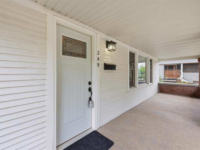249 Fairbanks NE Street