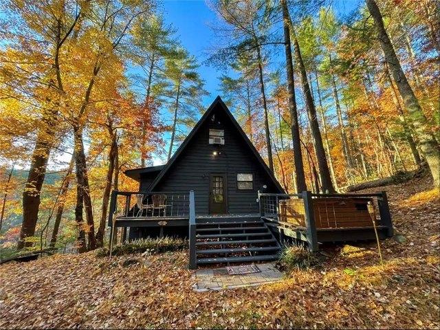 249 Hemlock Ln, Suches, GA 30572