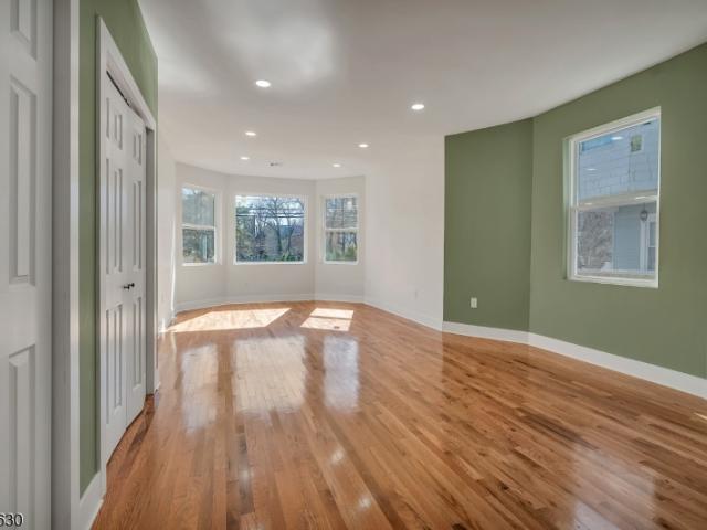 249 Hillside Ave