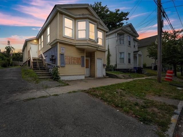 249 Lilac St, Syracuse, NY 13208