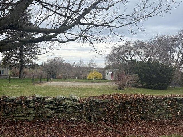 249 Middle Rd, Portsmouth, RI 02871