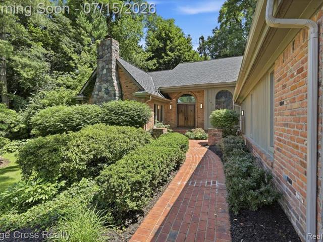 249 Norcliff Drive