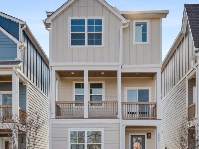 249 Nesbitt Ln