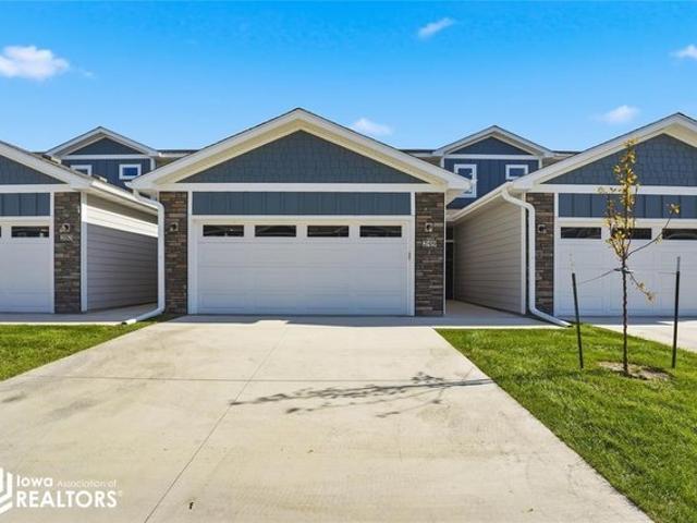 249 NW Waverly Dr, Waukee, IA 50263