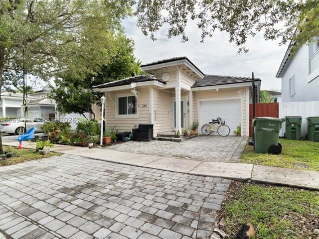249 SE 32nd Ave, Homestead, FL 33033