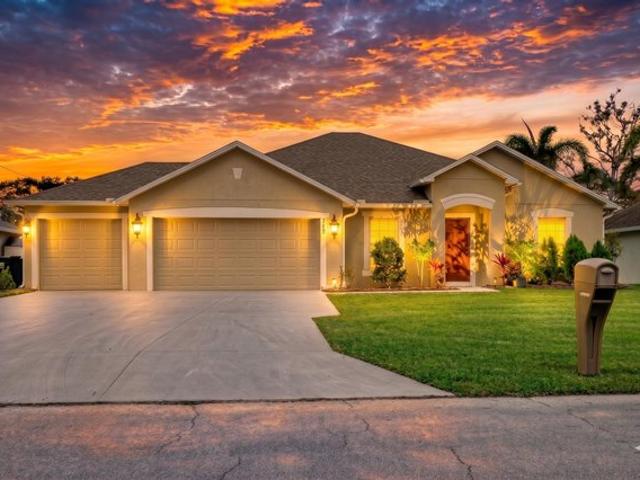 249 SE Whitmore Dr, Port Saint Lucie, FL 34984