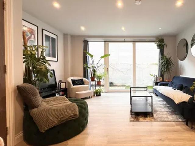 249 Sprowston Mews, London, E7 9AF, United Kingdom | 4 bed townhouse for rent #167380914 | Rentberry