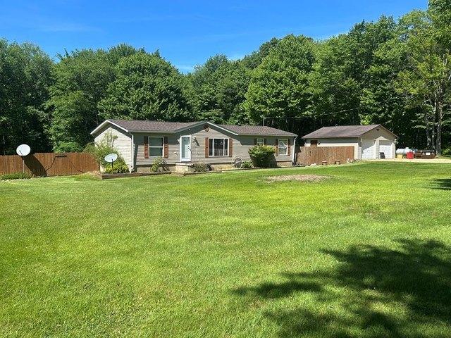 249 Pioneer Rd, Cherry Tree, PA 16354