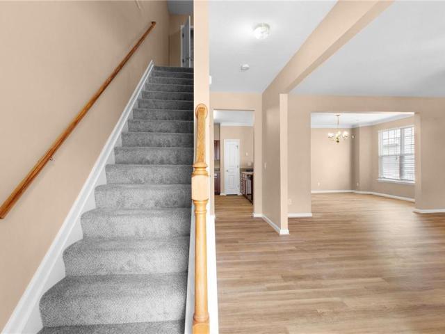 249 W Gilbert ST