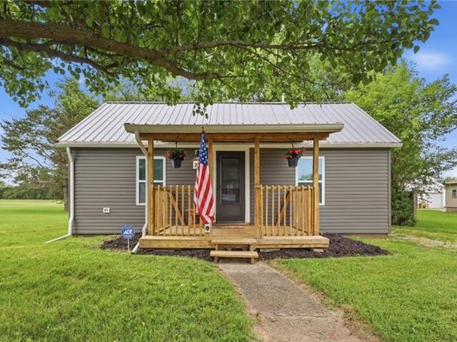 249 W Mound St, South Charleston, OH 45368