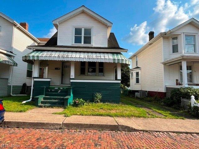 24 8th St, McMechen, WV 26040