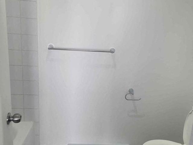 24 24A Rue Crepin, Chateauguay, QC J6J 2T5 3 1/2 24 24A Rue Crepin, Chateauguay
