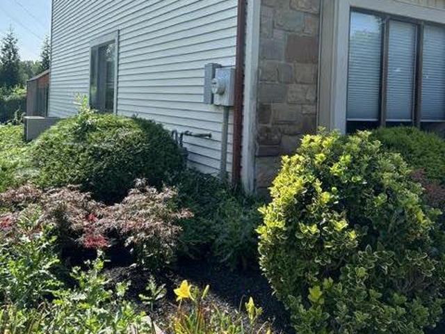 24 Topaz Lane