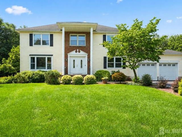 24 Van Hise Ct, East Brunswick, NJ 08816