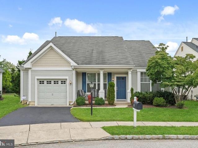 24 Violet Ct, Marlton, NJ 08053