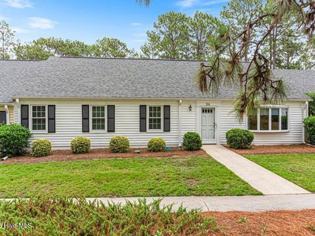 24 Village Green Cir, Southern Pines, NC 28387