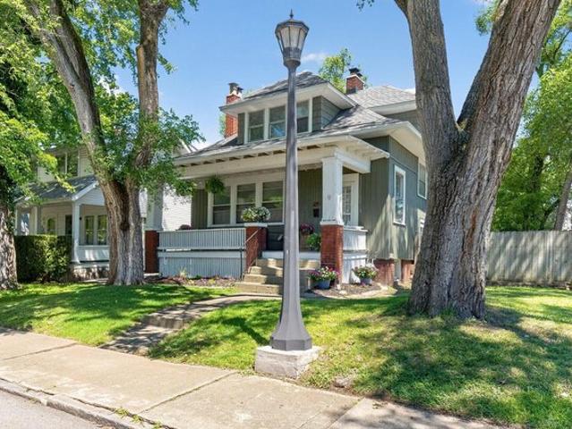 24 W Kenworth Rd, Columbus, OH 43214