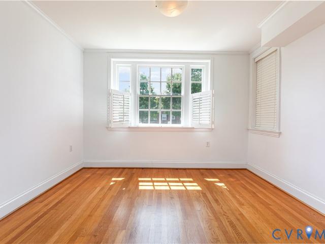 24 W Locke Lane 1