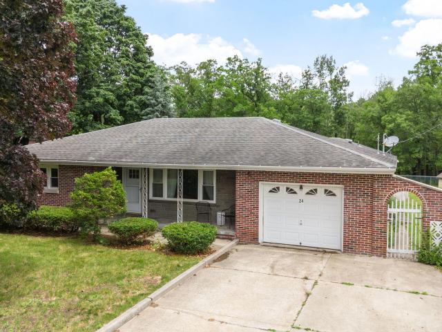 24 Warwick Avenue