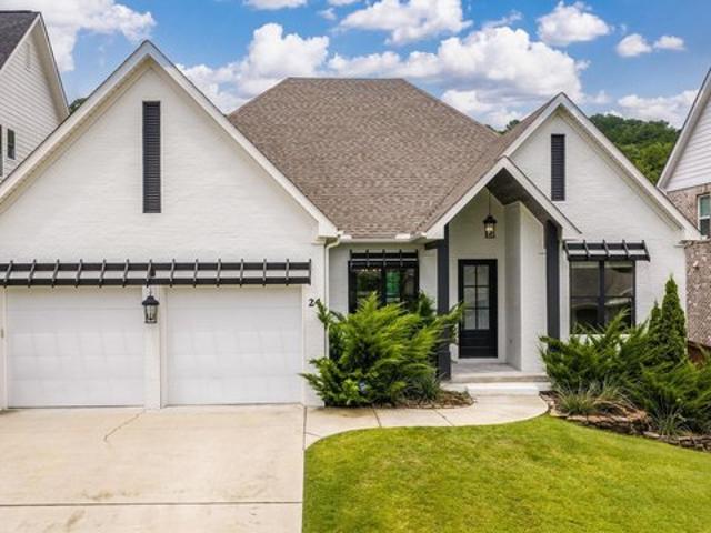 24 Waterside Dr, Little Rock, AR 72223