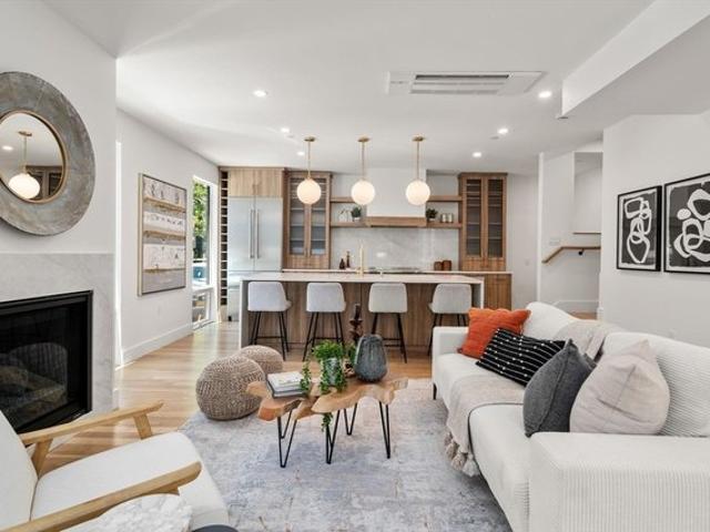 24 Wendell St Unit 3, Cambridge, MA 02138