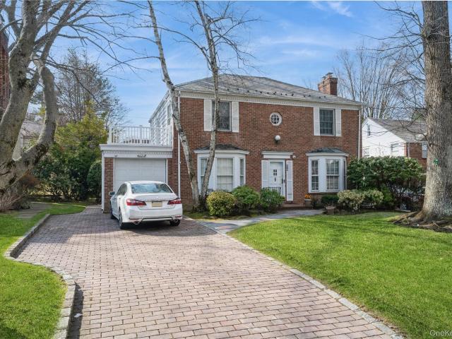 24 Welwyn Rd, Great Neck, NY 11021 | Compass
