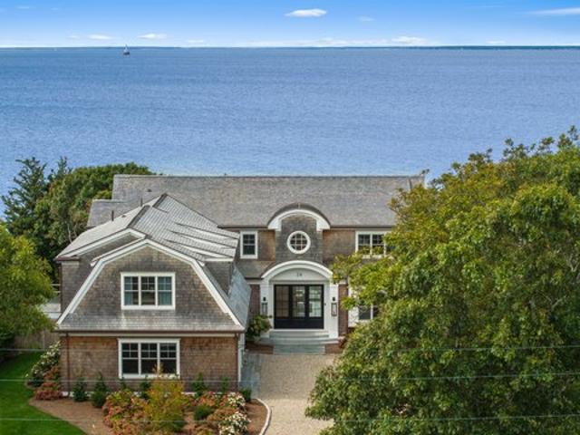 24 Westwood Rd, North Falmouth, MA 02556