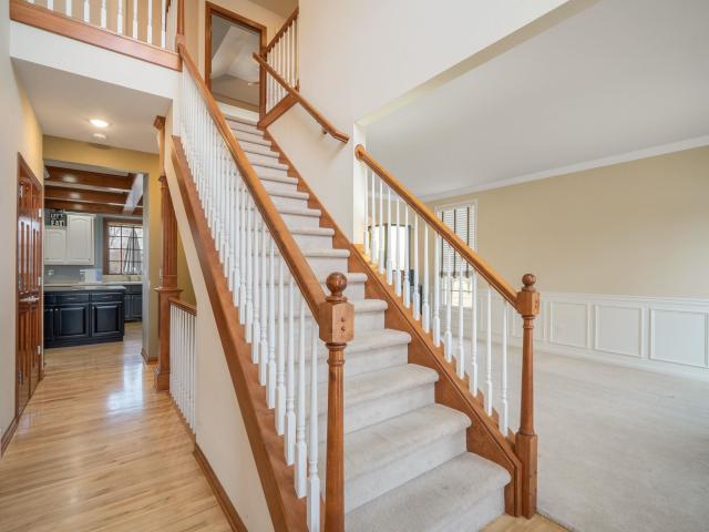 24 whispering springs court