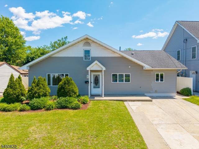 24 Winthrop Rd