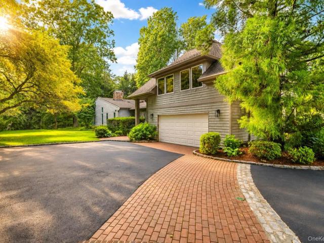 24 Winding Lane