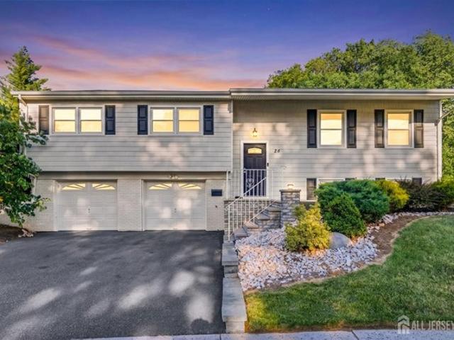 24 Wilk Rd, Edison, NJ 08837